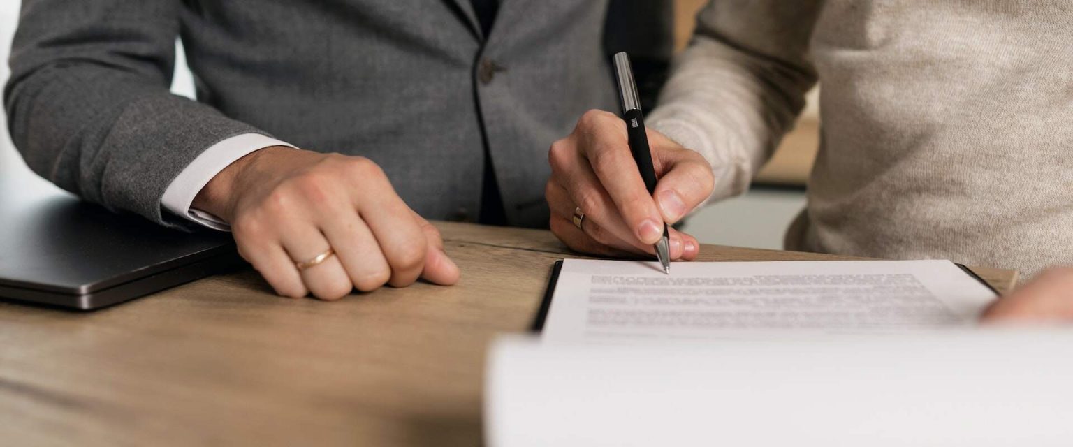 Contract Negotiation Basics: 10 Tips for Success | Signaturely