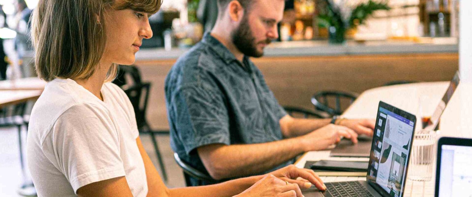 Zoho Sign vs. DocuSign: Full Comparison (Updated) | Signaturely Zoho Sign vs. DocuSign: Full Comparison (Updated) | Signaturely